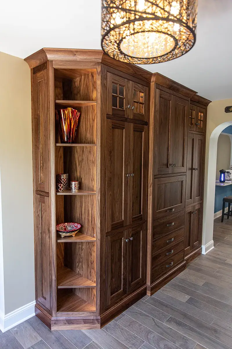 Built In Cabinets for a Functional Entryway - Laslo Kitchens